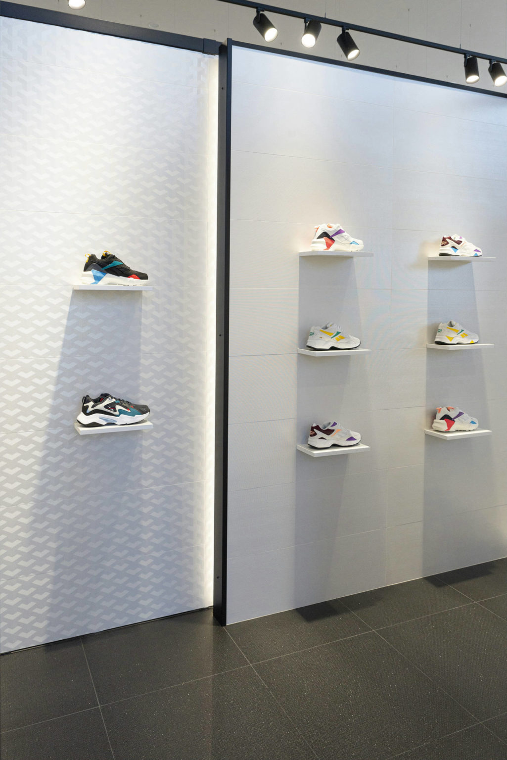 Shine White 30x90 | Newker